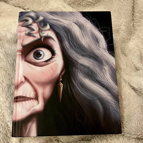 Serena Valentino | Other | Book 5 Of Disney Villains Mother Knows Best ...